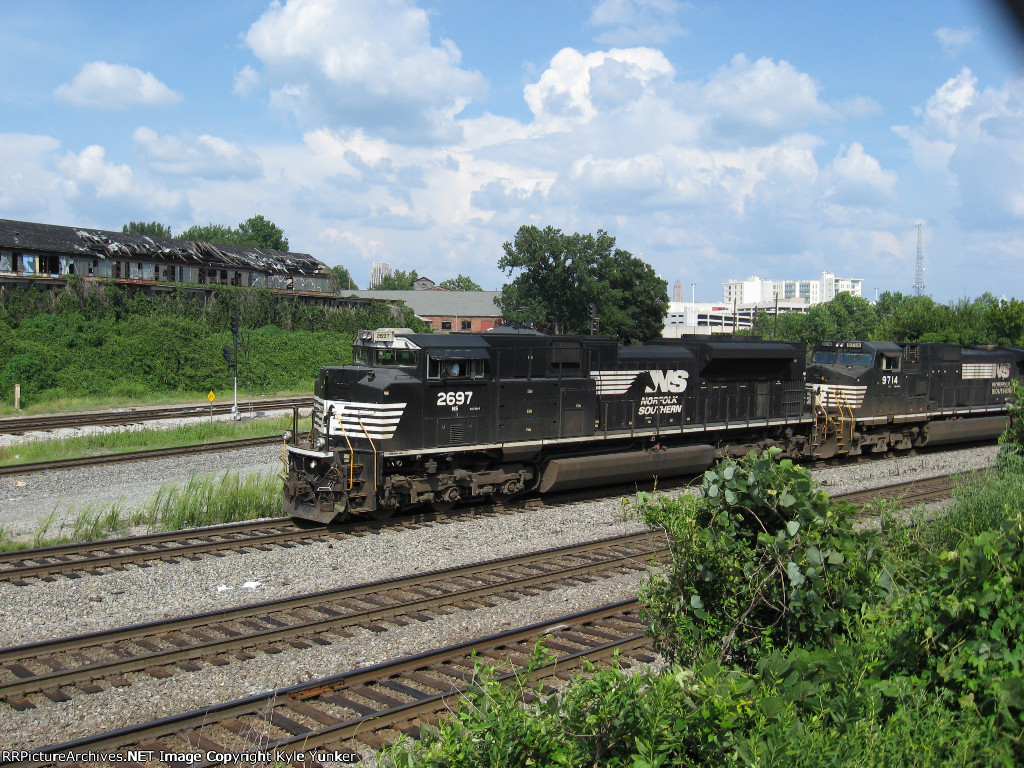 NB intermodal train